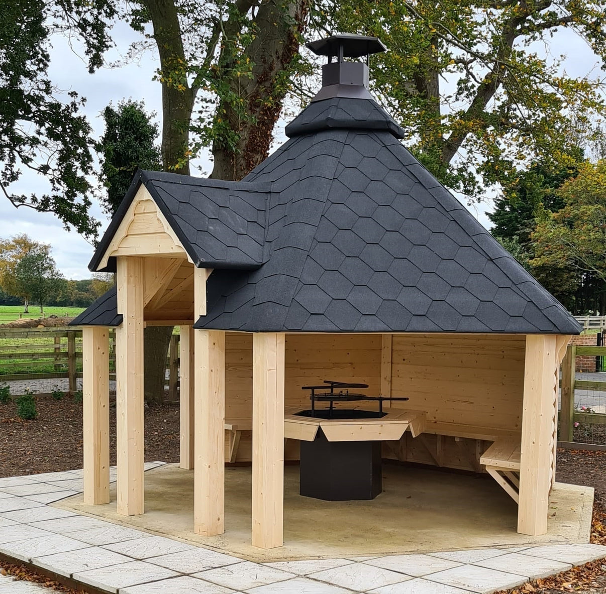 Hexagonal 3 Tab Bitumen Roof Felt Shingles - (2.42m2 Pack)