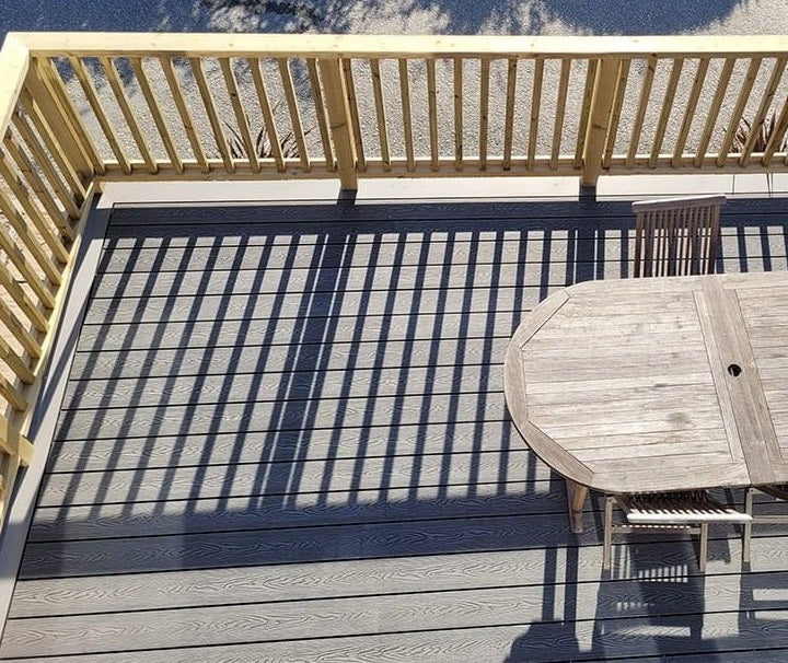 Cladco Woodgrain Effect Hollow Composite Decking Board - Stone Grey (4 ...