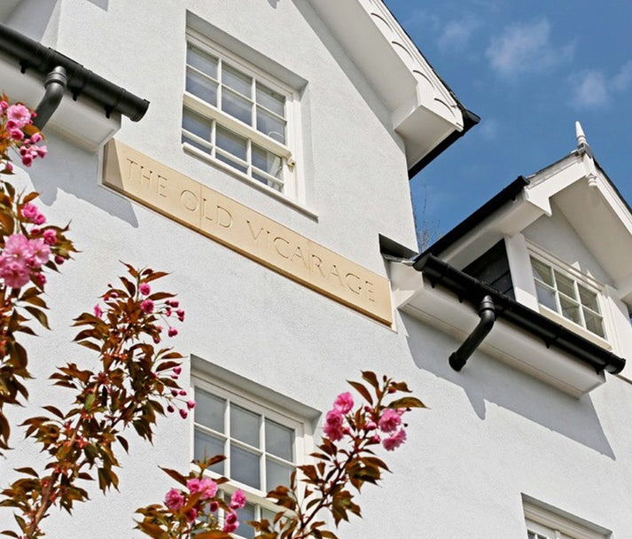 Brett Martin Roundstyle 112mm Cascade Cast Iron Effect Gutter - 2m (BR