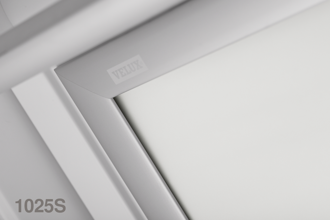 VELUX DSL SOLAR Powered Blackout Roller Blind (Brushed Aluminium Trim)
