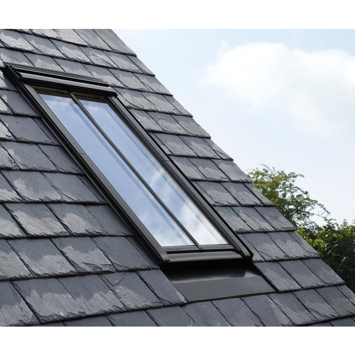 VELUX GGL CK04 SD5N2 White Painted Centre-Pivot Conservation Window ...