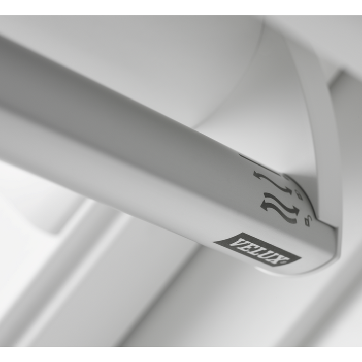 VELUX GGU FK08 0067 High Energy Efficiency White Centre-Pivot Roof Window (66 x 140 cm)