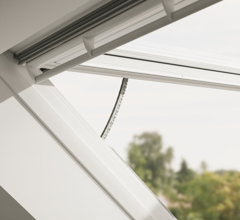 VELUX GPU MK06 006621U Top-Hung Triple Glazed INTEGRA® Electric Window