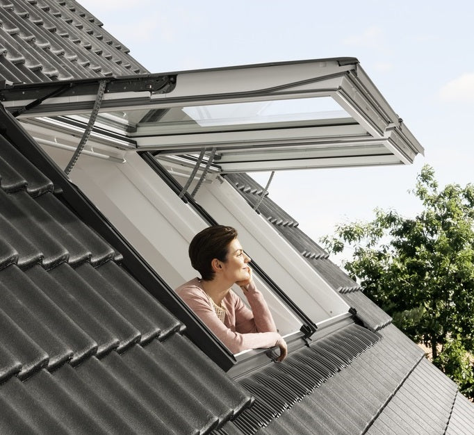 VELUX GPU MK06 007021U Top-Hung INTEGRA® Electric Window (78 x 118 cm ...