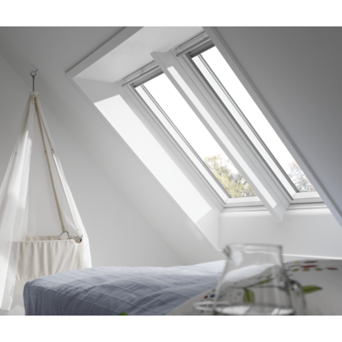 VELUX GGL CK04 2070 White Painted Centre-Pivot Window (55 x 98 cm) | Roofing Outlet